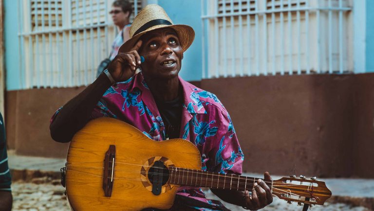 La influencia de la música hispanoamericana en el entretenimiento ...