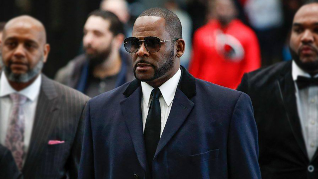 Por órdenes del juez, YouTube borró los videos oficiales de R. Kelly ...